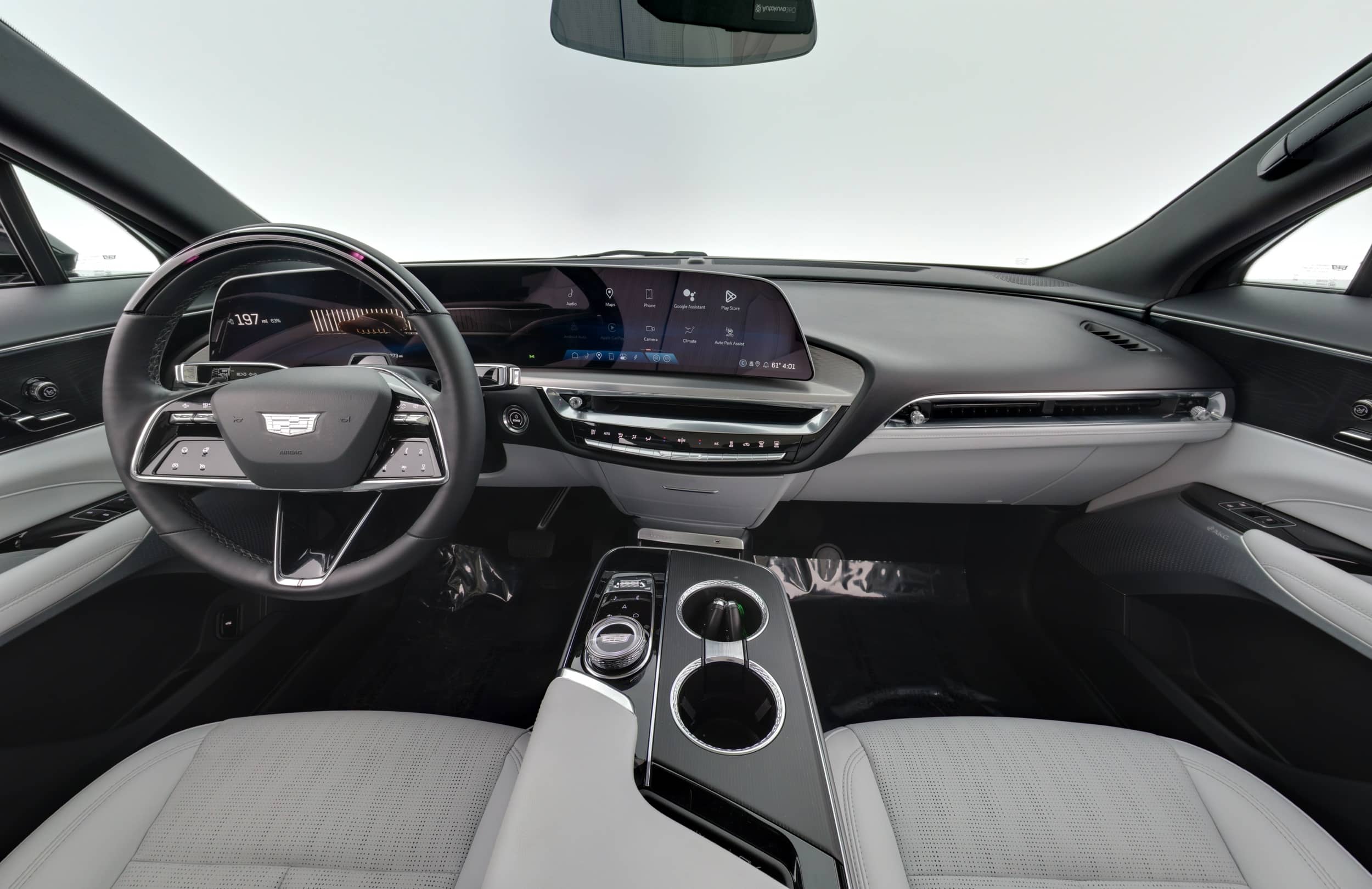 2021 cadillac lyriq interior store